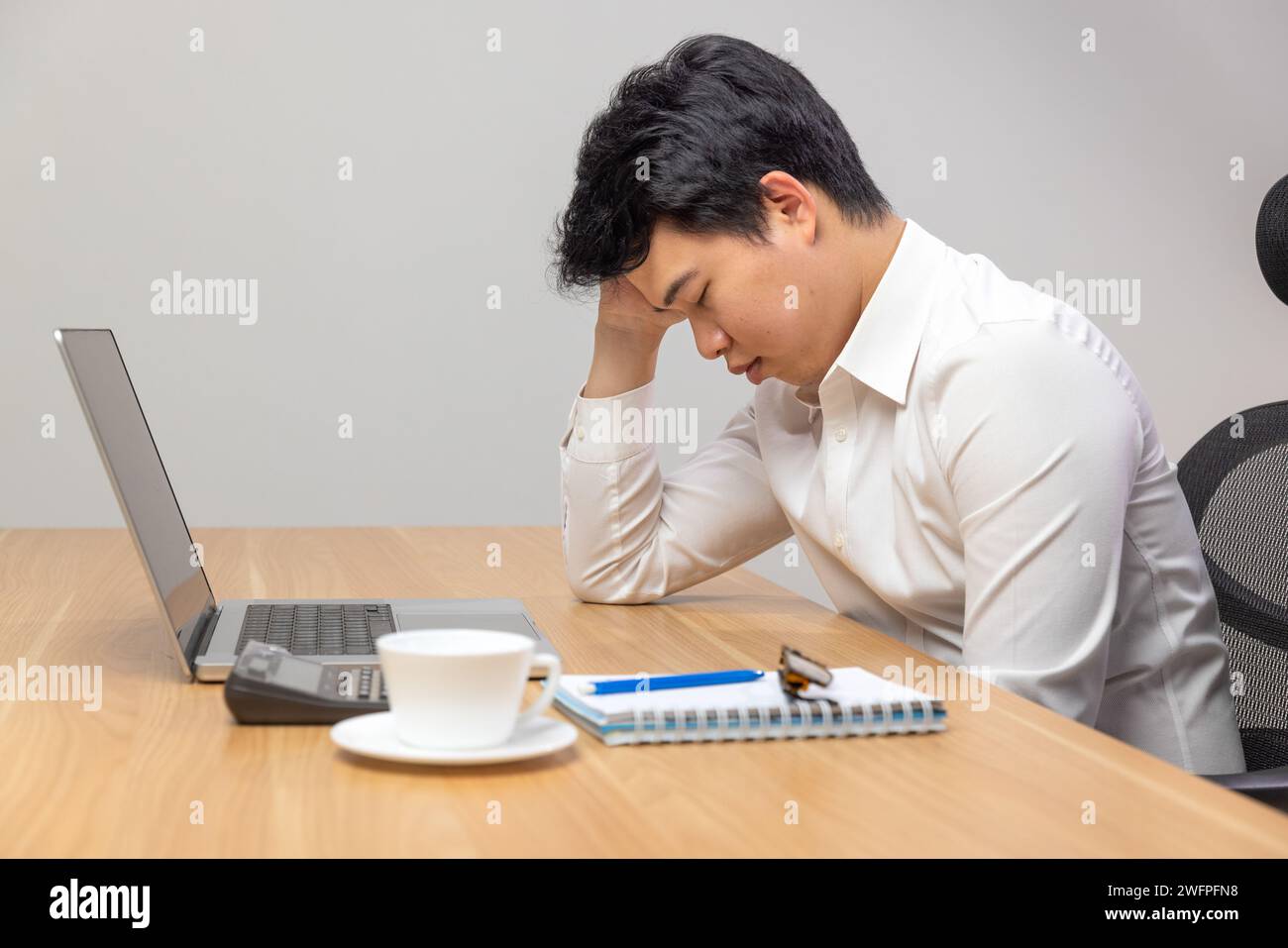 Midday naps hi-res stock photography and images - Alamy