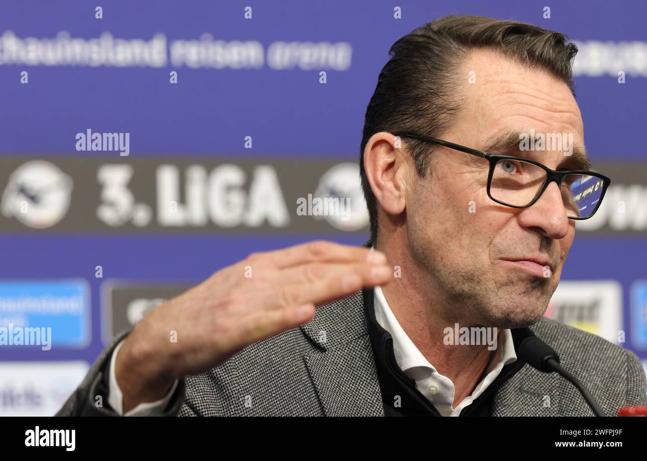 Duisburg, Deutschland. 23rd Jan, 2024. firo: 01/23/2024, football ...