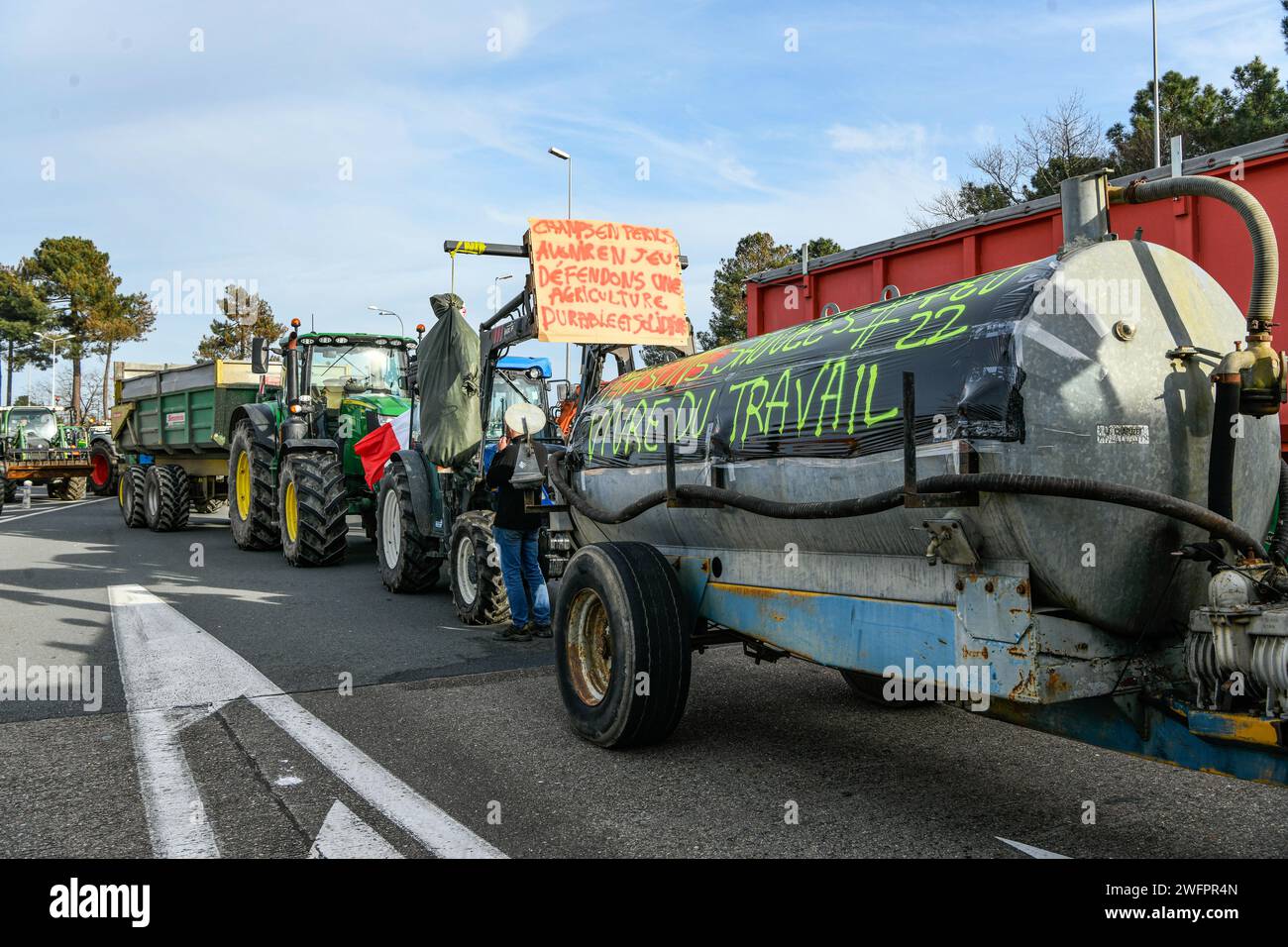 France, Bordeaux, 29 January 2024, Farmers' demonstration, blockade of ...
