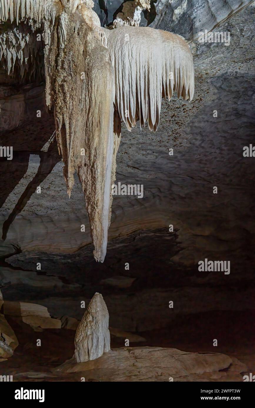 Majestic Stalactite and Stalagmite Formation in a Cave Stock Photo - Alamy