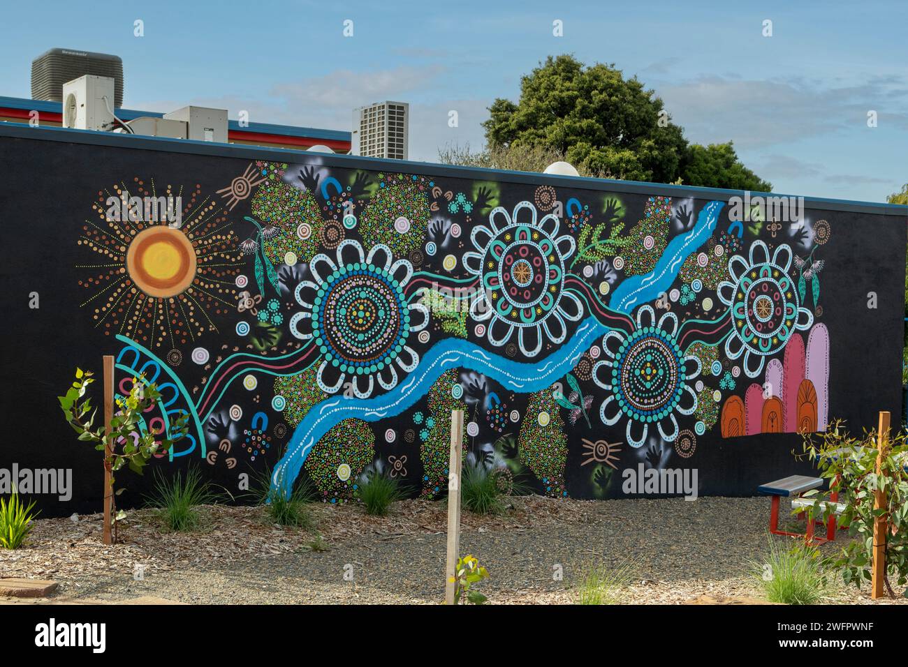 Indigenous Street Art, Silverton Primary School, Noble Park, Victoria ...