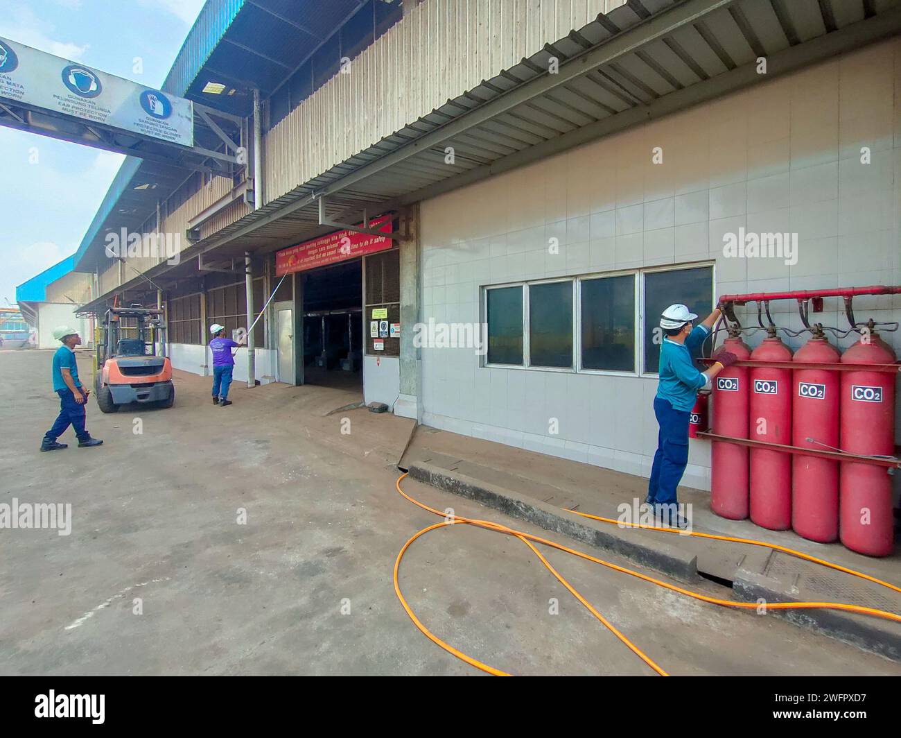 Warehouse activities hi-res stock photography and images - Alamy