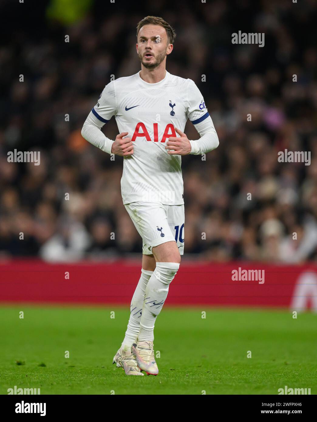 James maddison tottenham brentford hi-res stock photography and images ...
