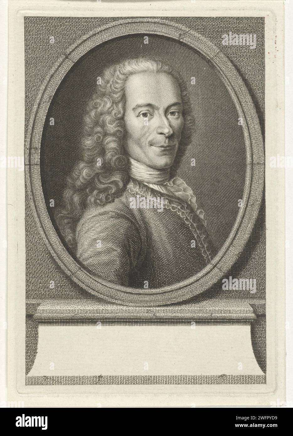 Portret van Voltaire, Jacob Folkema, 1702 - 1767 print Portrait bust in ...
