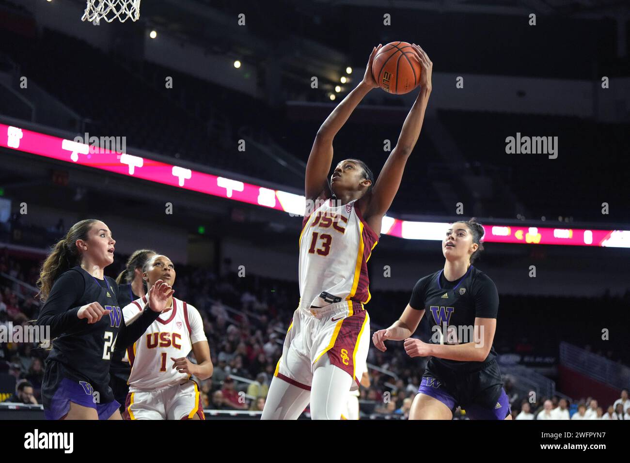 Southern California Trojans center Rayah Marshall (13) rebounds the ...