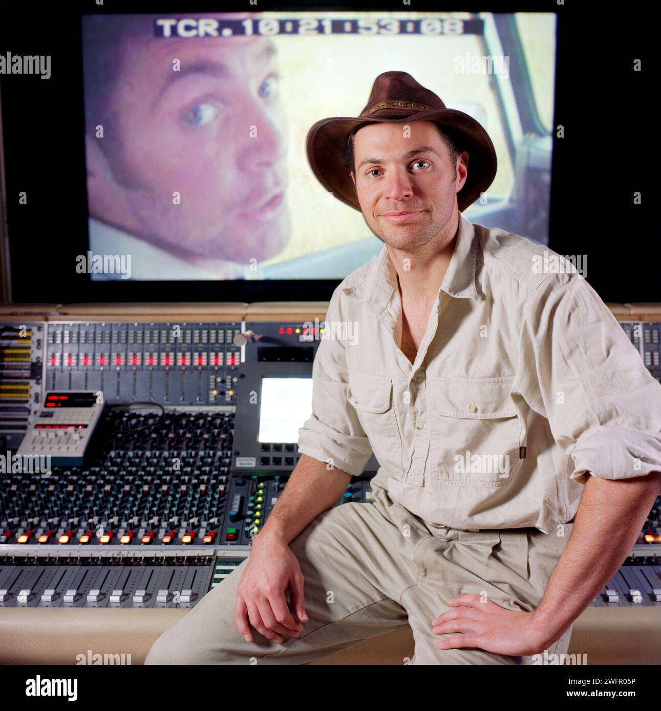 TV vet Steve Leonard in editing suite Stock Photo - Alamy