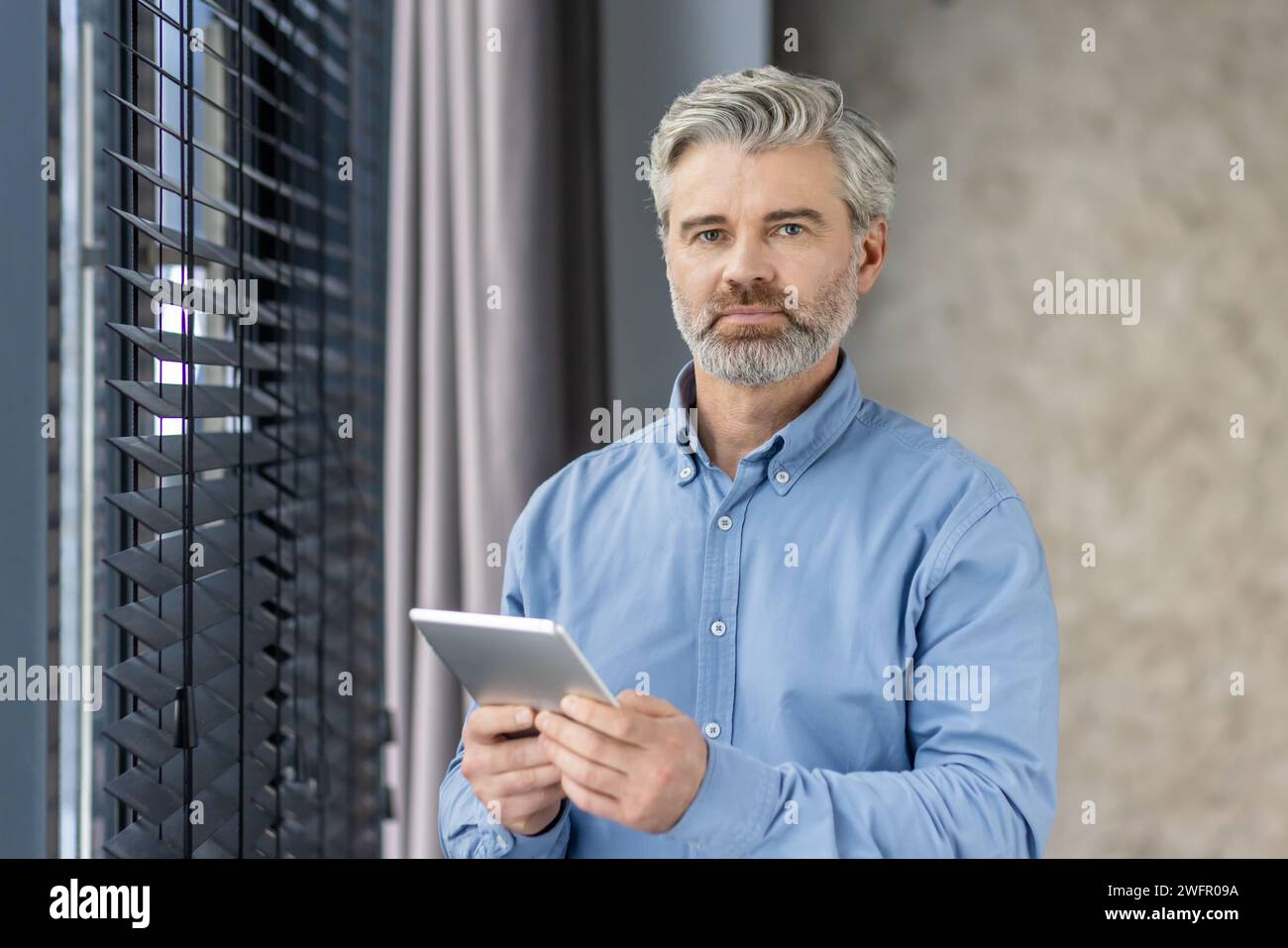 Loose device hi-res stock photography and images - Alamy