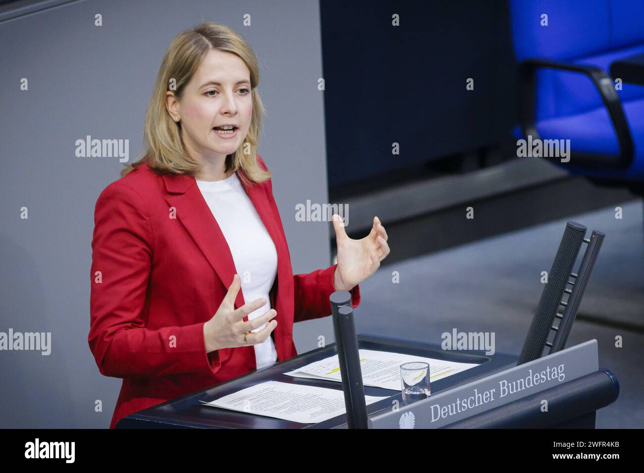 Verena Hubertz, SPD, MdB, spricht im Deutschen Bundestag. Berlin, 01.02 ...