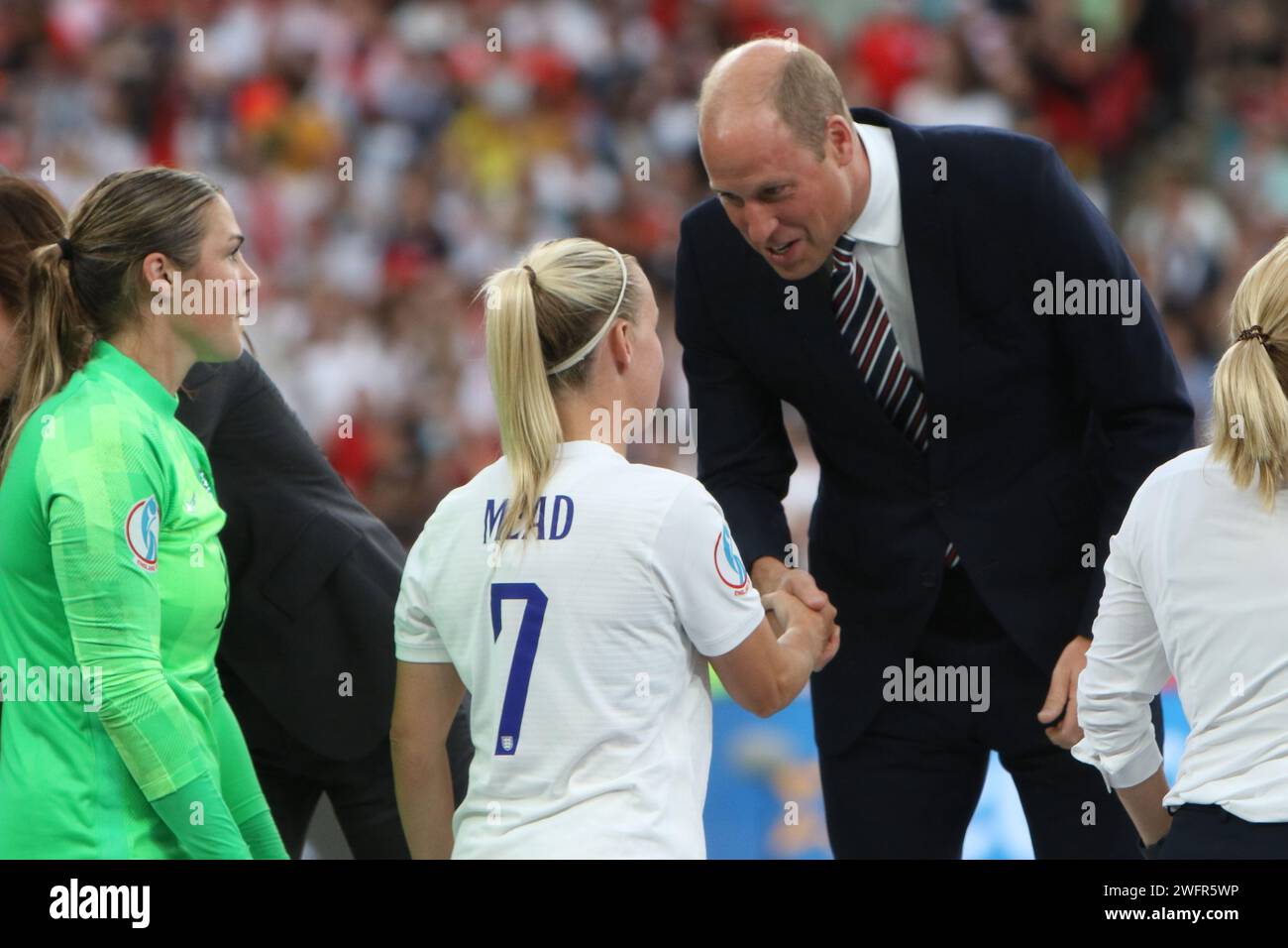 Beth Mead and HRH Prince William UEFA Women's Euro Final 2022 England v ...