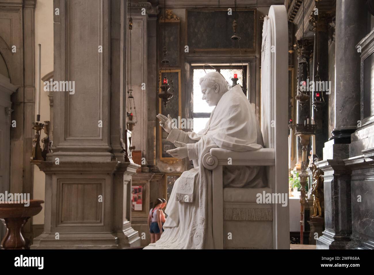 Pope Pius X statue in Renaissance Baroque Chiesa di San Salvatore (San ...