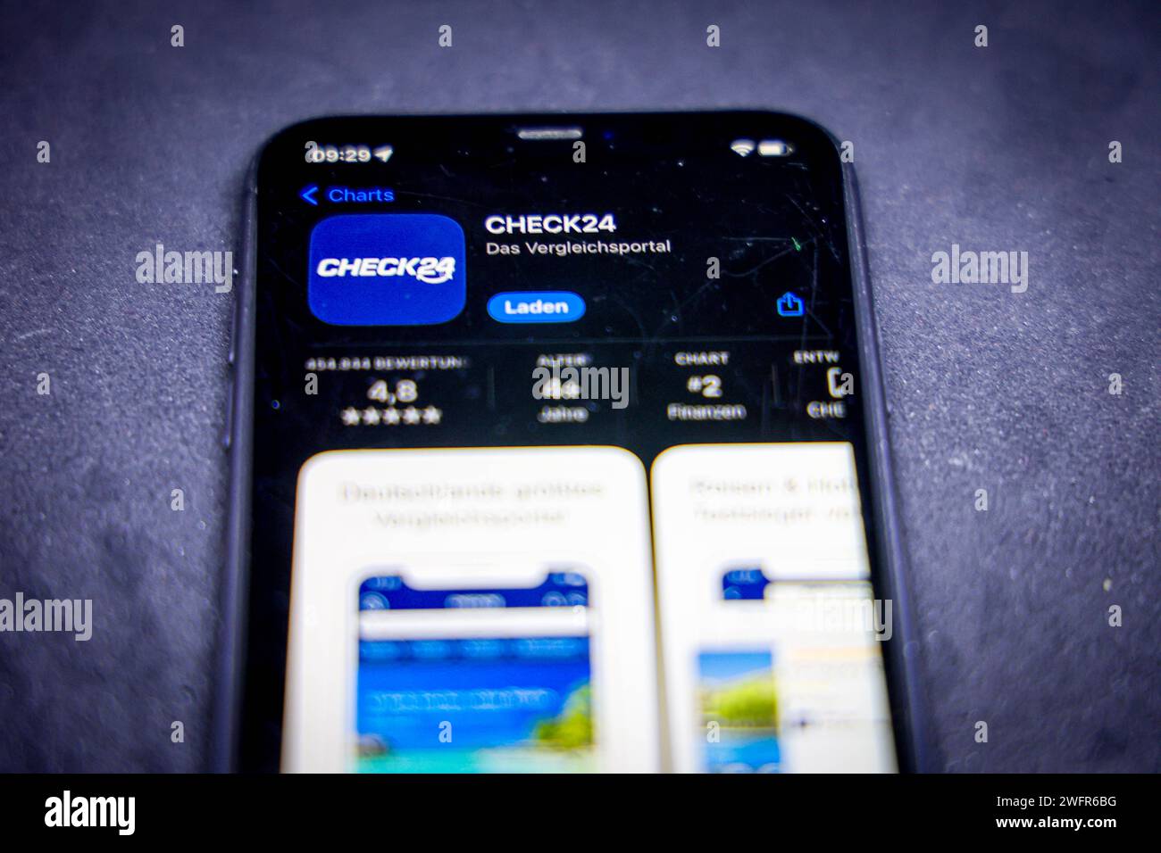 Check24 app hi-res stock photography and images - Alamy
