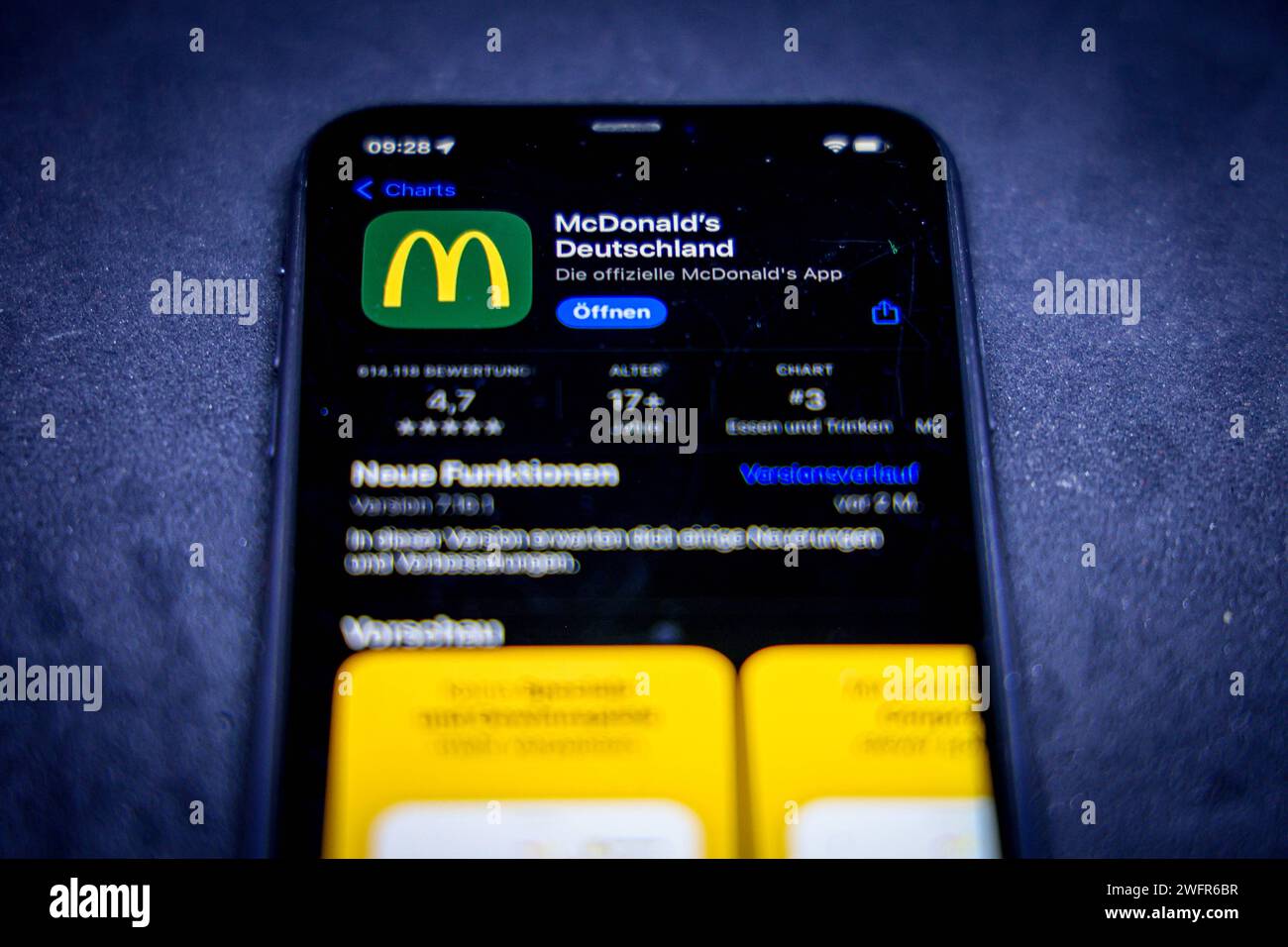 Apple App Store auf einem iPhone. Apps-Charts gratis. McDonalds ...