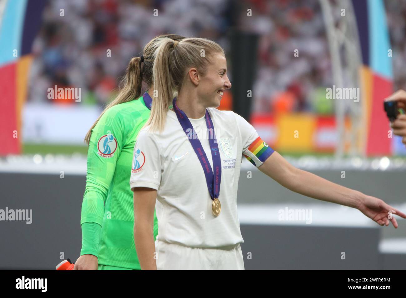 Leah williamson england captain hi-res stock photography and images - Alamy