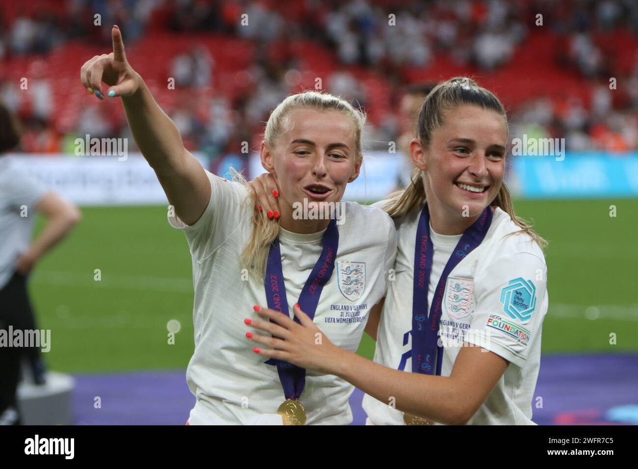 Chloe Kelly and Ella Toone with winners medals after UEFA Women's Euro ...