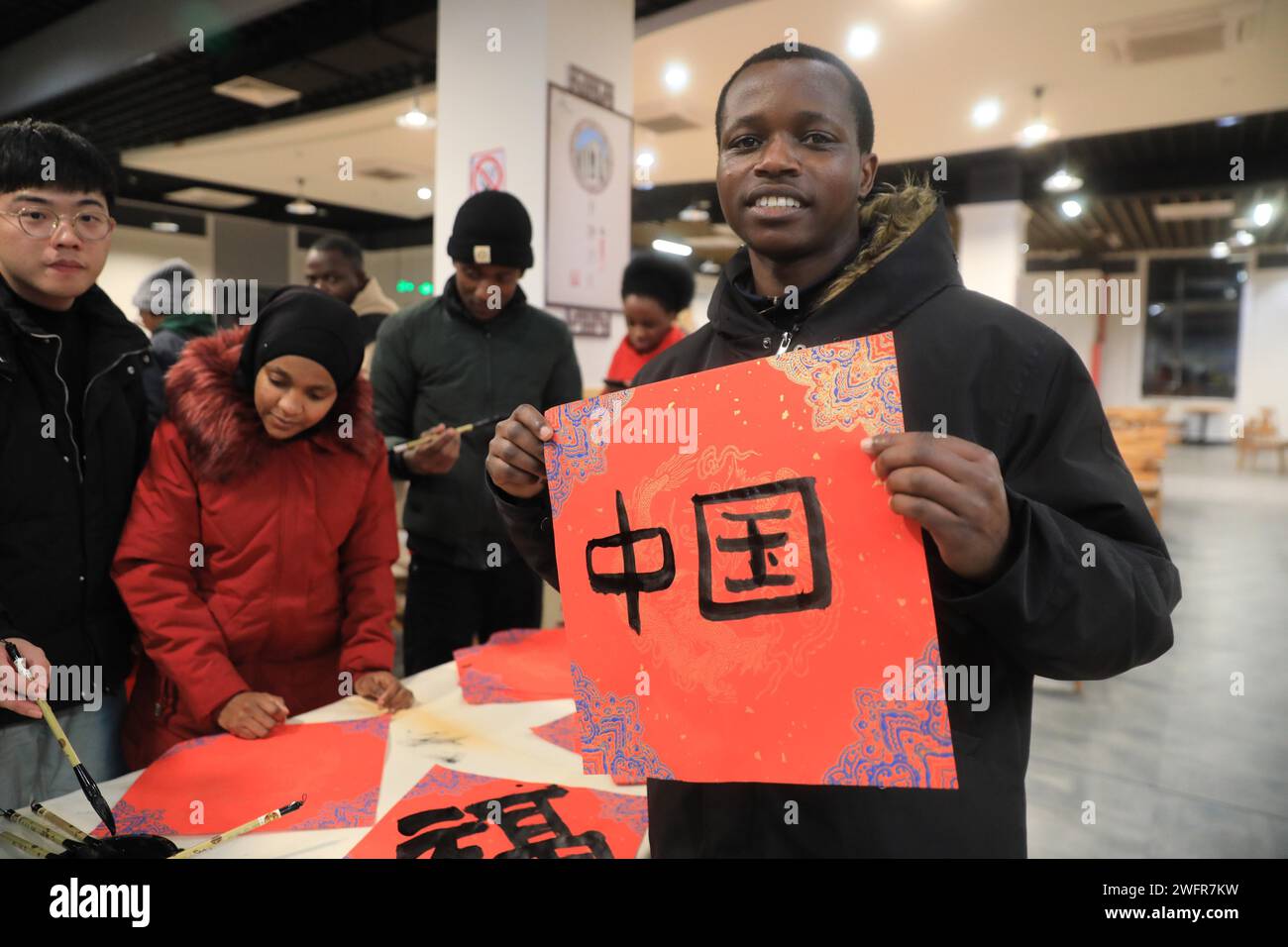 Foreign students from Zhejiang Ocean University experience folk culture ... Foreign students from Zhejiang Ocean University experience folk culture ...