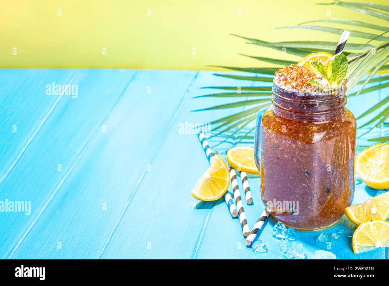 Slush bar hi-res stock photography and images - Alamy