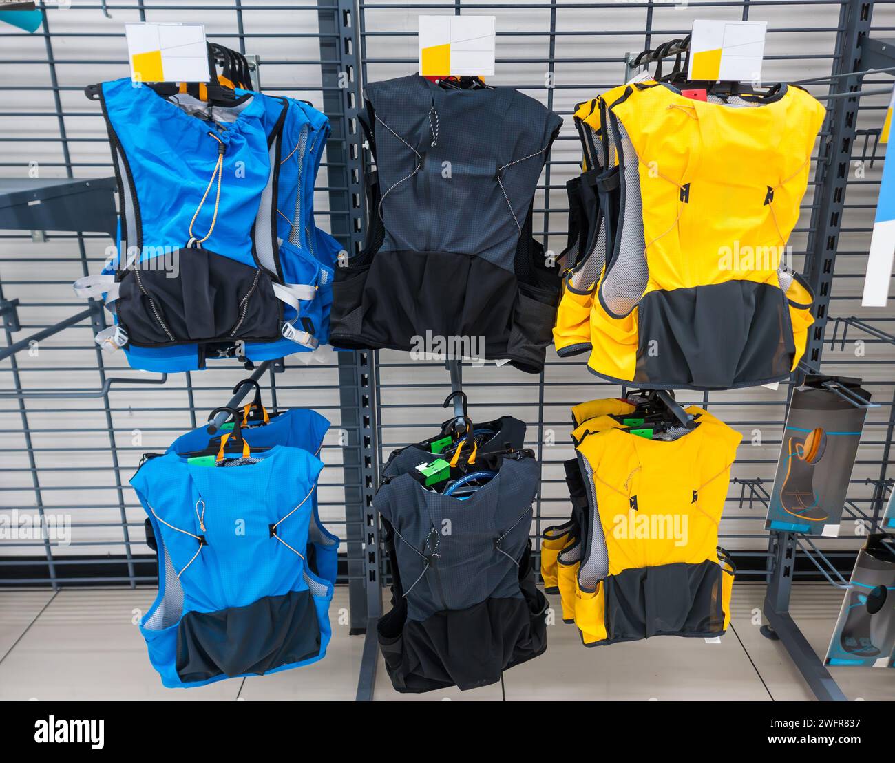 Outdoor trail running backpack with water bladder. Water storage ...