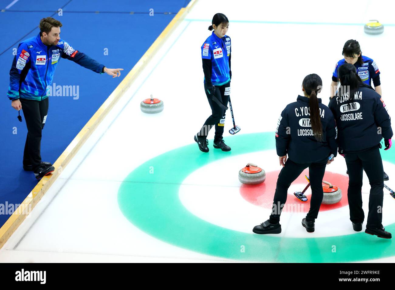 Hokkaido Bank Curling Stadium, Hokkaido, Japan. 1st Feb, 2024. (L-R ...