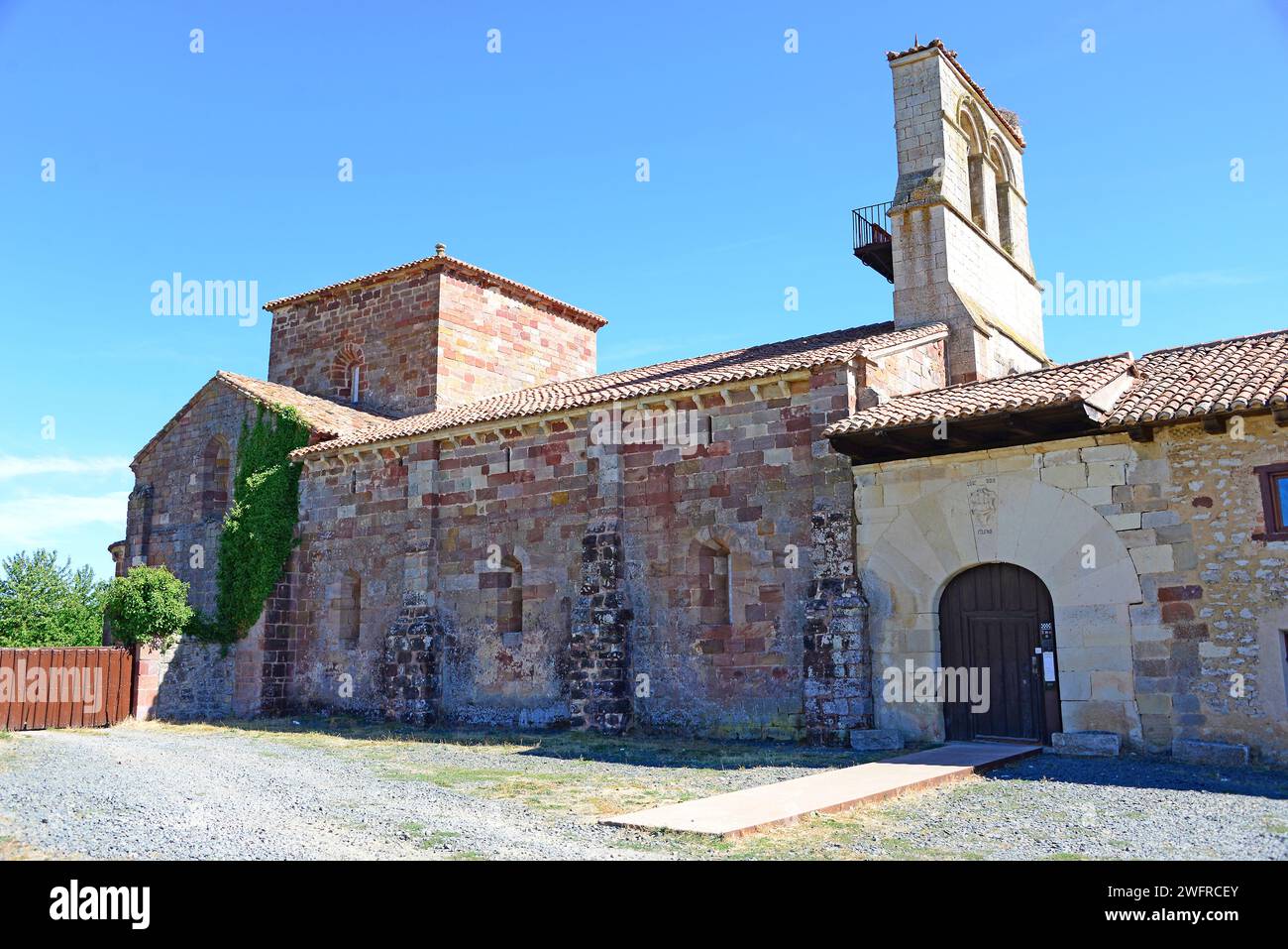 Protogothic hi-res stock photography and images - Alamy