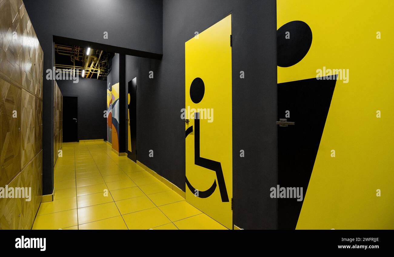 Public restroom doors hi-res stock photography and images - Alamy