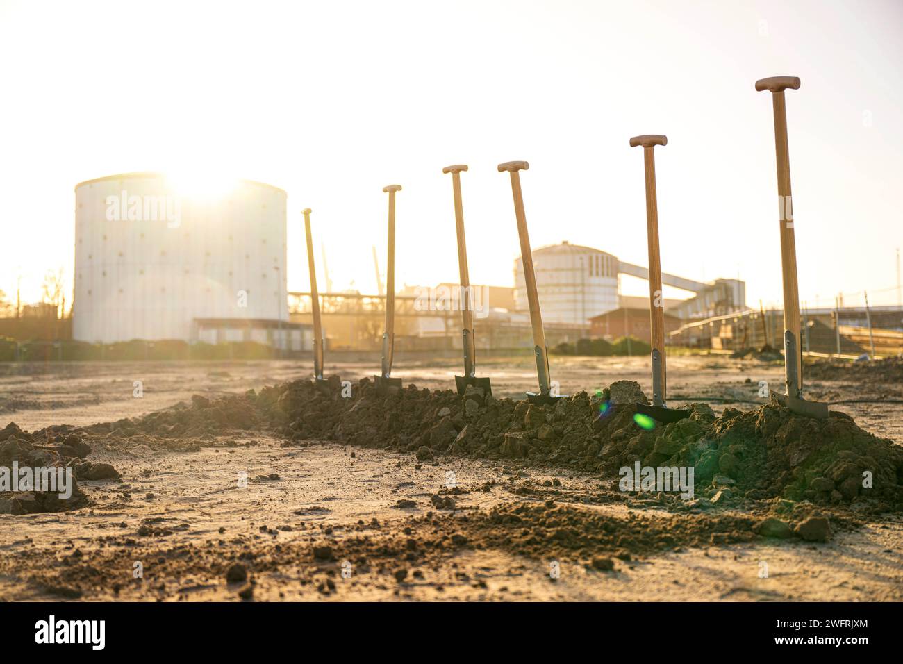 Brake, Germany. 01st Feb, 2024. The construction site of a plant for ...