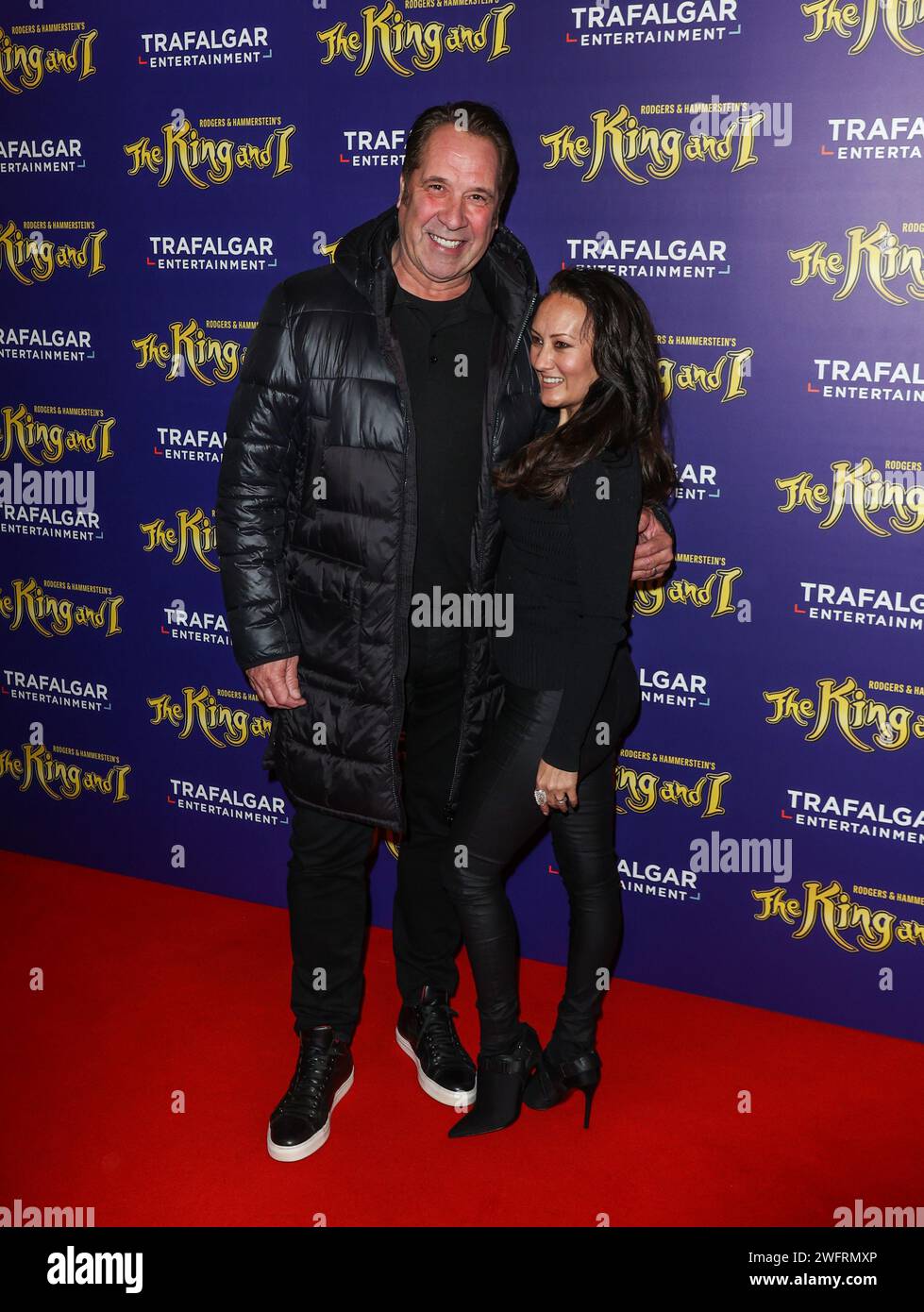 London, UK. 31st Jan, 2024. David Seaman and Frankie Poultney attend ...