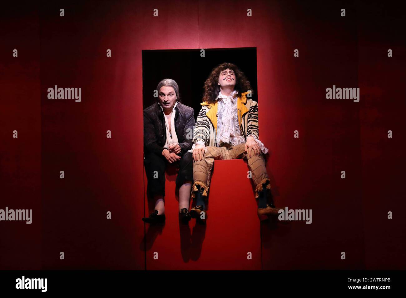 Stefan Jürgens als Tartuffe und Aaron Blanck als Moliere, v.l., während ...