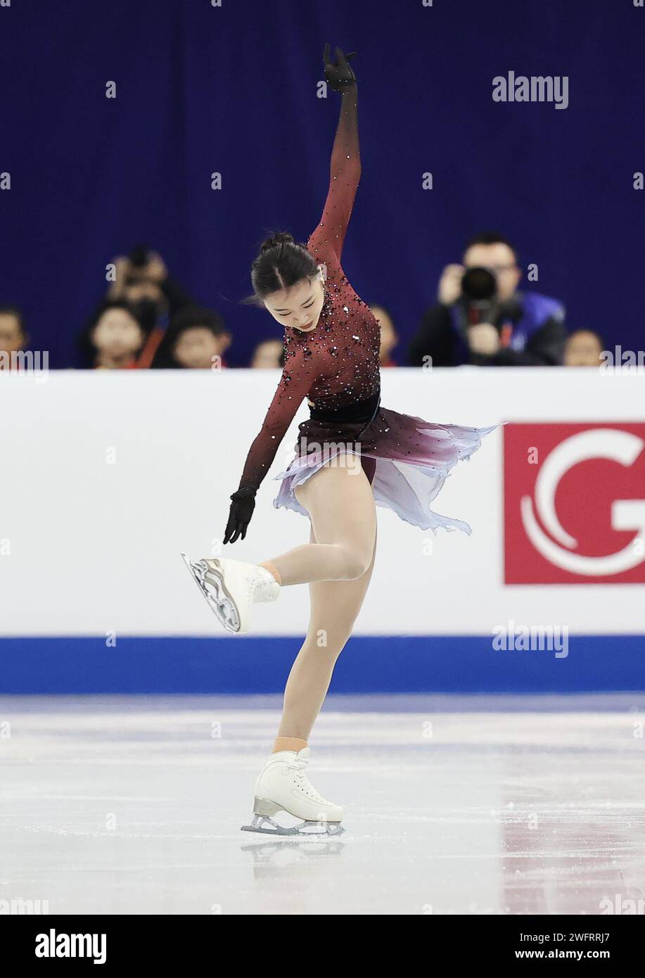 Shanghai. 1st Feb, 2024. Zhu Yi of China competes during the women's ...