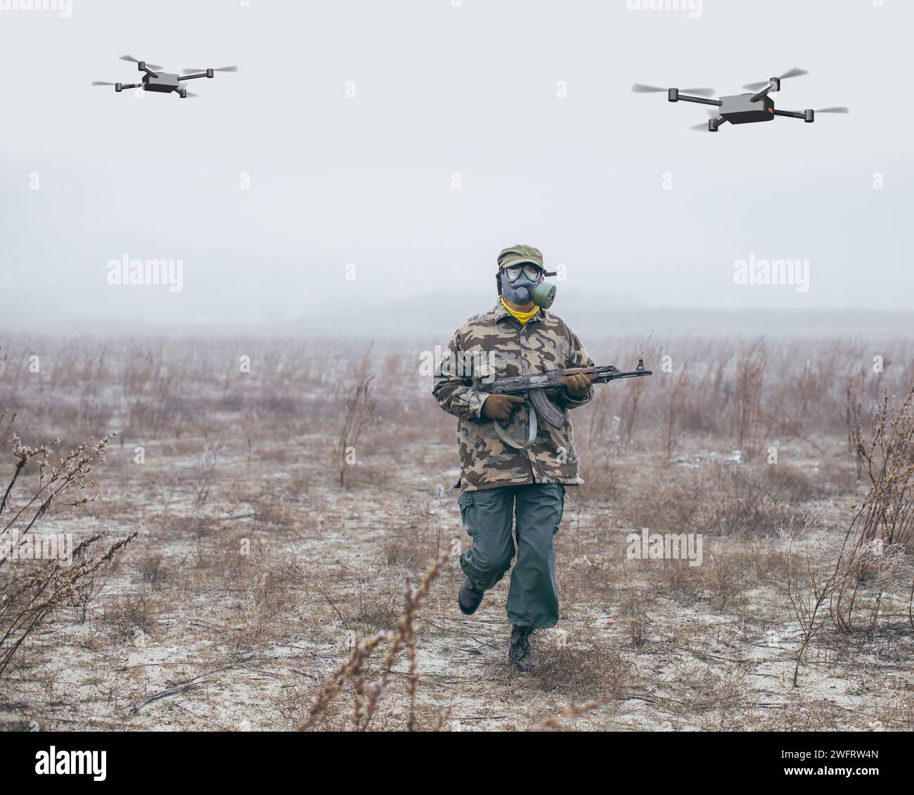 Running with machine gun hi-res stock photography and images - Alamy