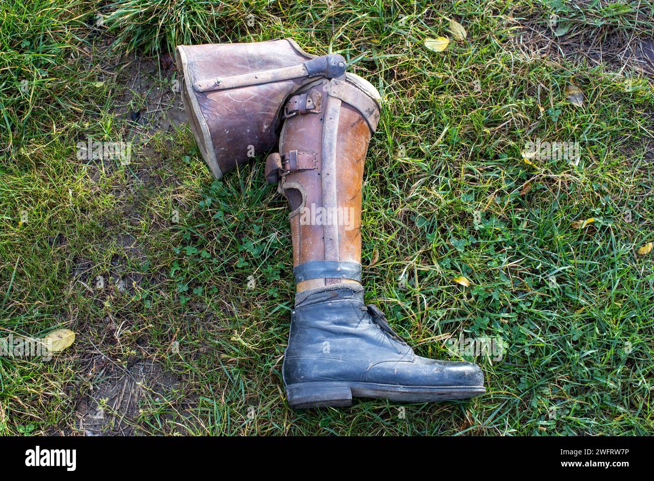 old prosthetic leg laying on grass Stock Photo - Alamy