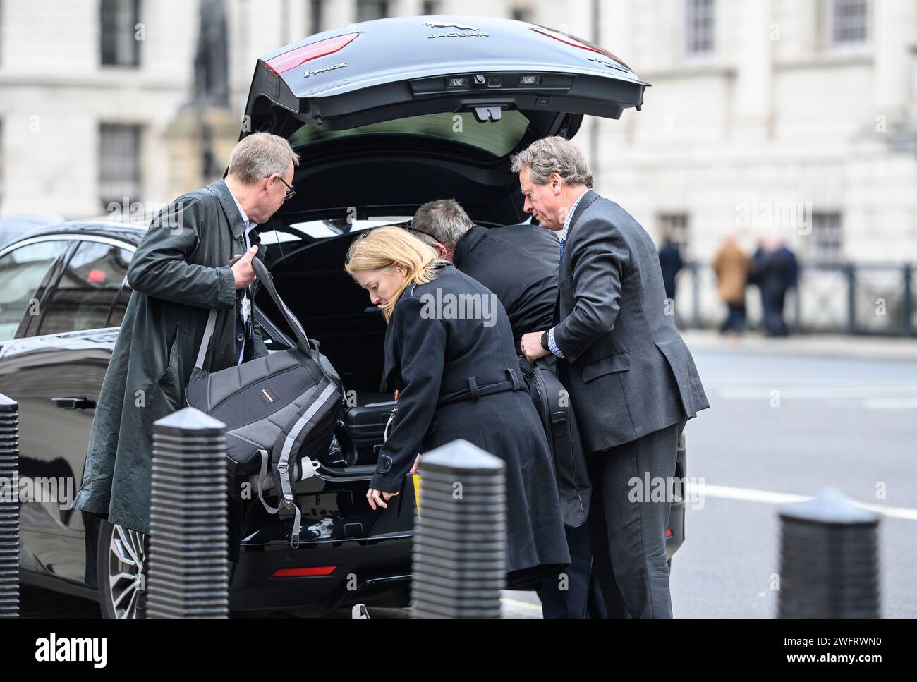 2024 loading hi-res stock photography and images - Alamy