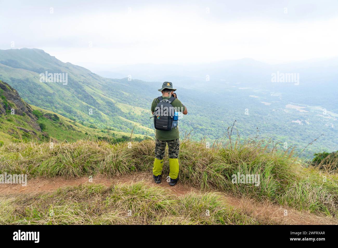 Photographer Mountain Trekking in Waynad wild life Sanctuary. 07 ...