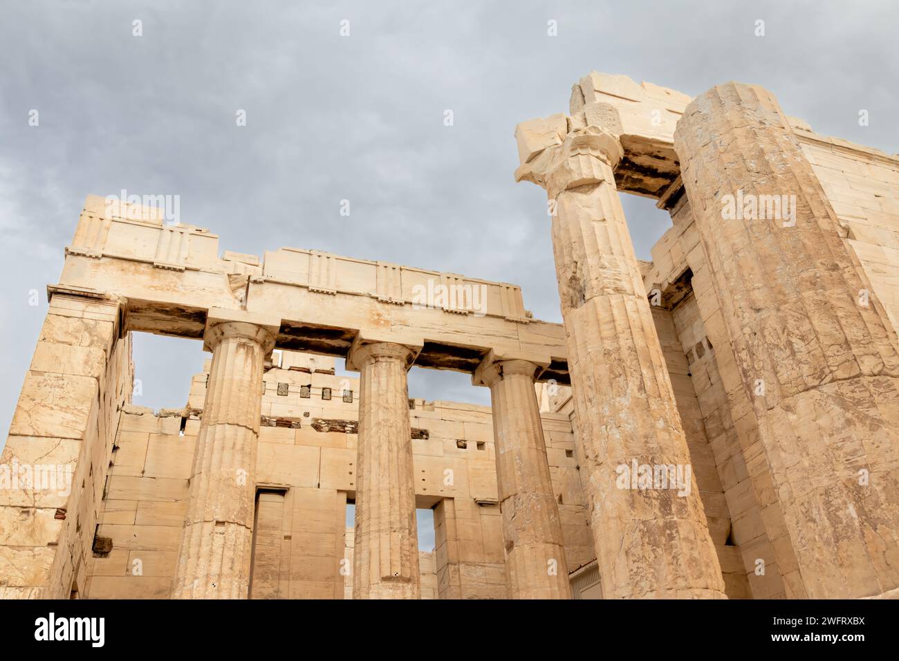 A detailed view of Parthenon columns against a grey sky, Athens, Greece Stock Photo - Alamy