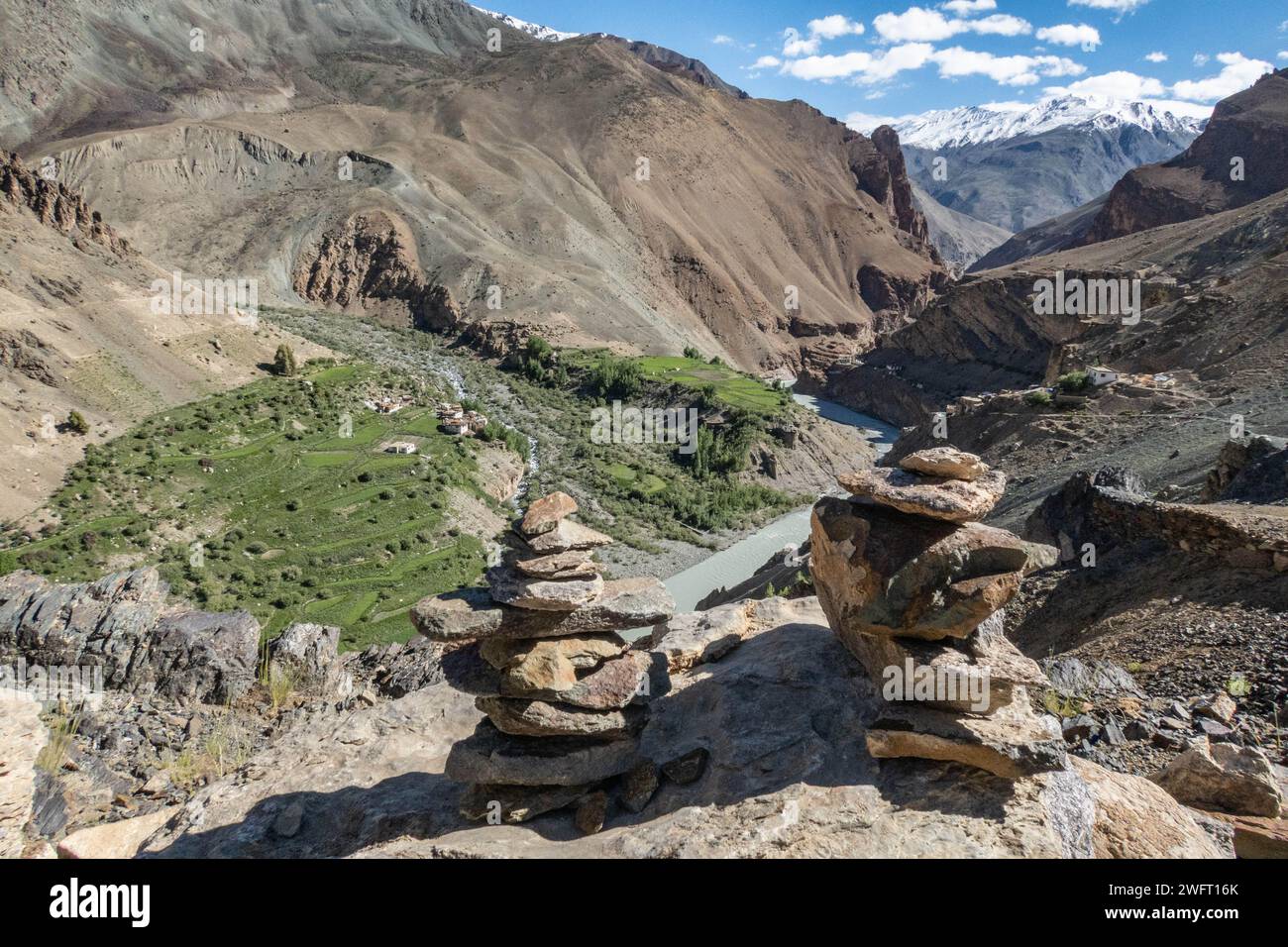 High desert scenery trekking to Zanskar, Ladakh, India Stock Photo - Alamy