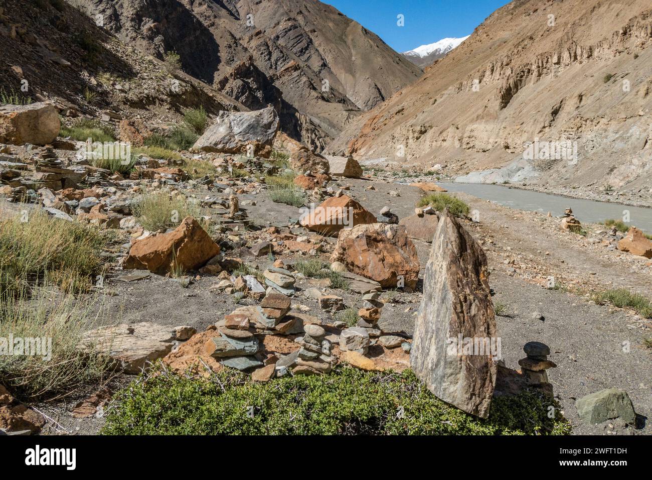 High desert scenery trekking to Zanskar, Ladakh, India Stock Photo - Alamy
