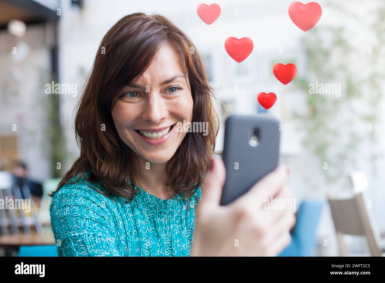 Beautiful woman taking selfie hi-res stock photography and images - Alamy