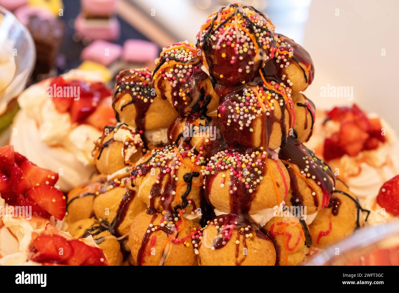 Tower of profiteroles hi-res stock photography and images - Alamy