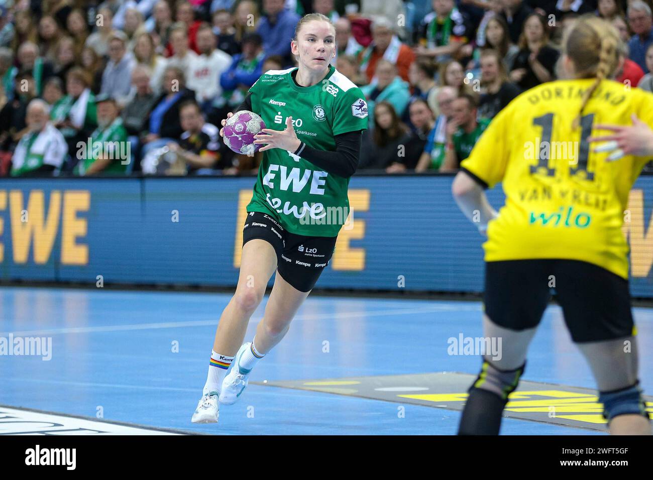 Oldenburg, Deutschland. 31st Jan, 2024. v.li.: Toni Reinemann (VfL ...