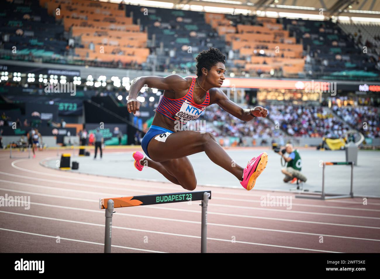 Anna Cockrell Dq In 400M Hurdles at Noah Stretch blog