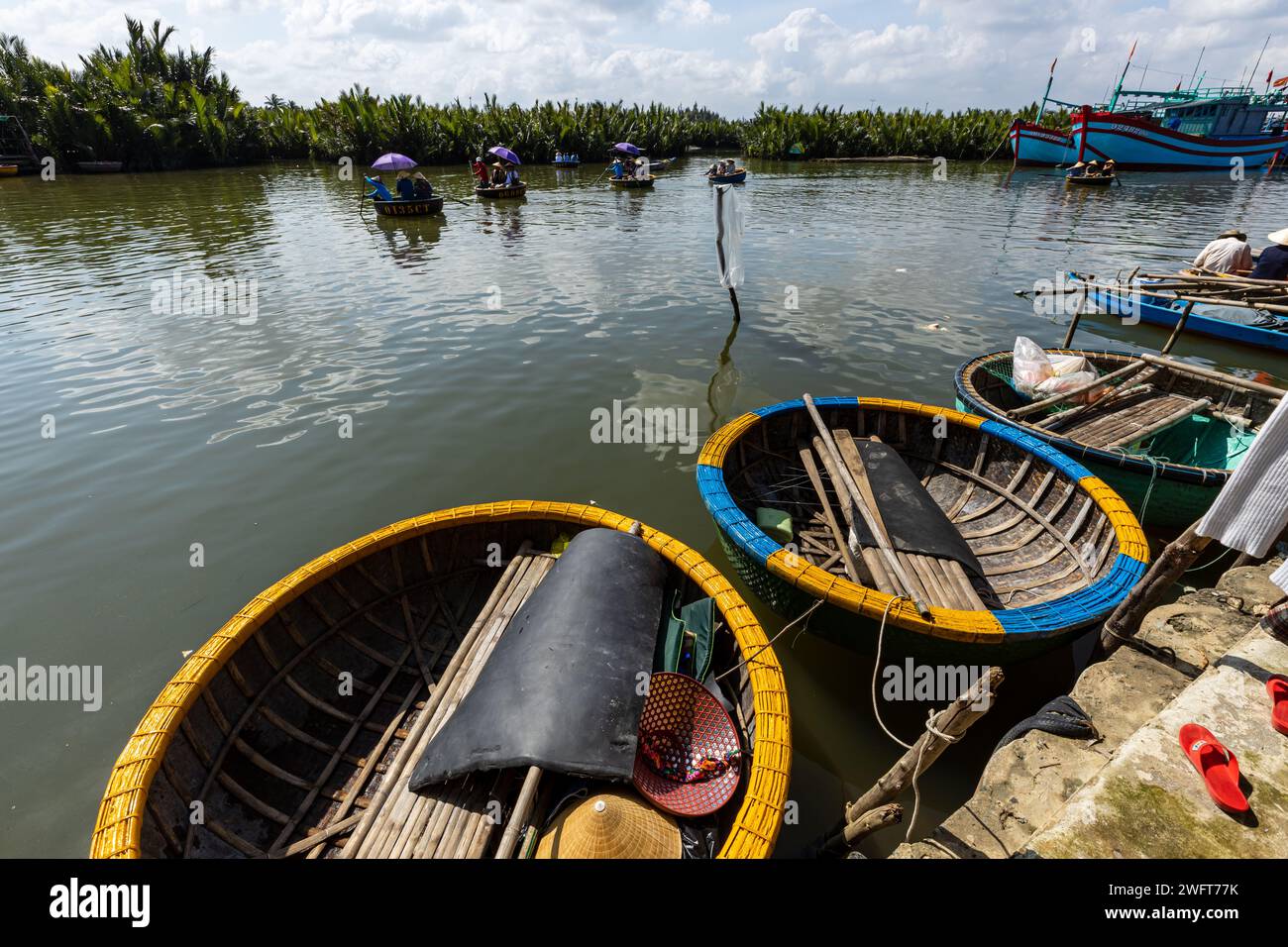 Traditional Basket Boats at Hoi An in Vietnam Stock Photo - Alamy