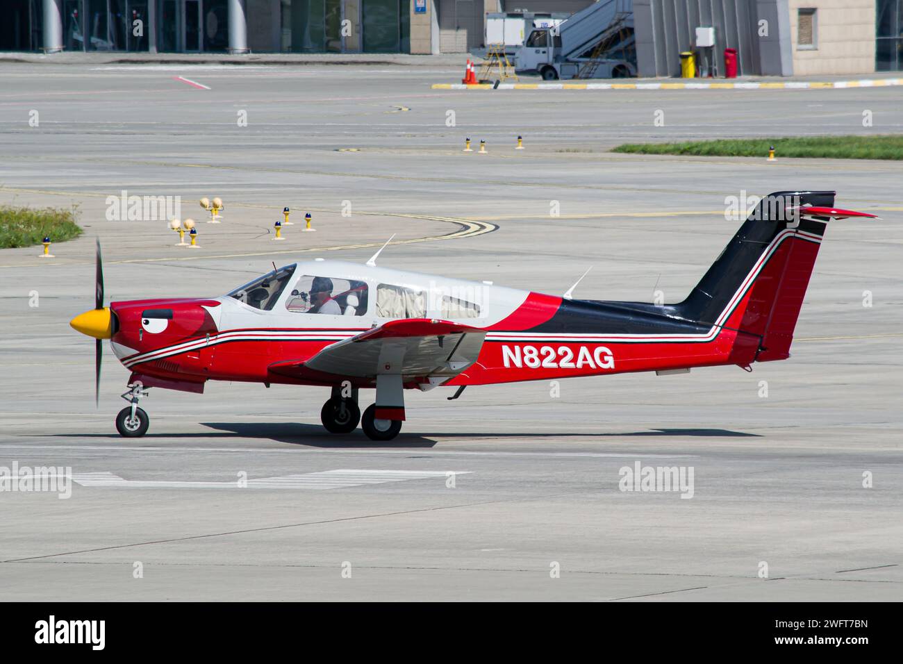 Private Piper PA-28RT-201 Arrow IV with bird eyes livery taxiing for ...