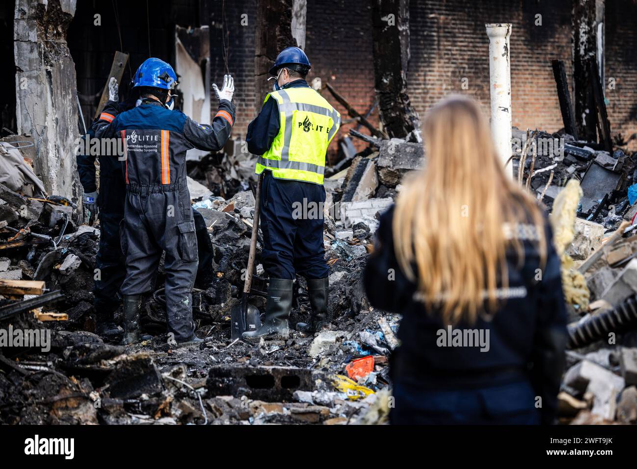 ROTTERDAM - Search for missing person at the site where an explosion ...
