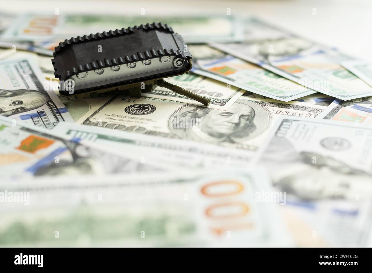 The tank on the us dollars Stock Photo - Alamy