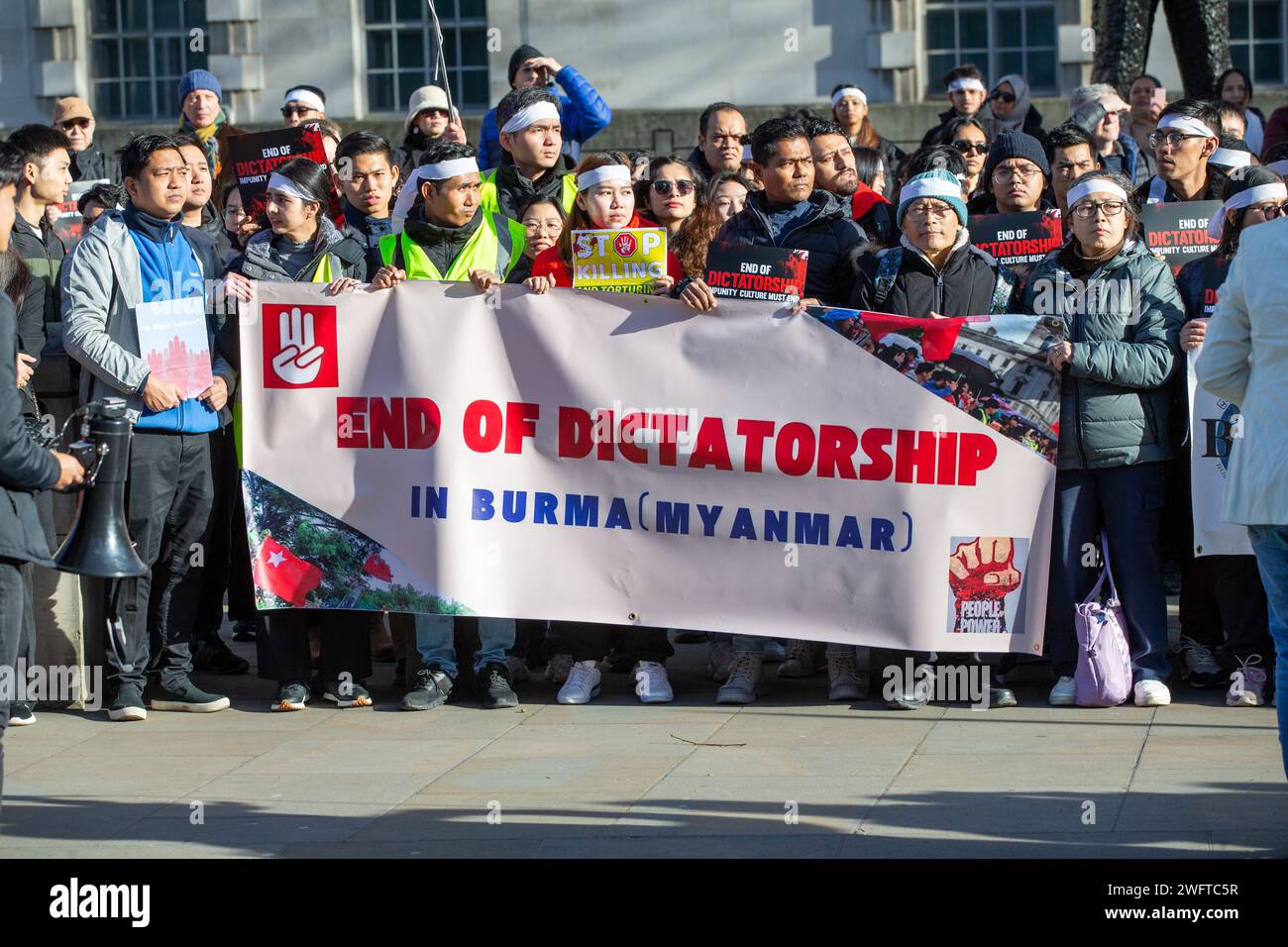 2024 end hi-res stock photography and images - Alamy