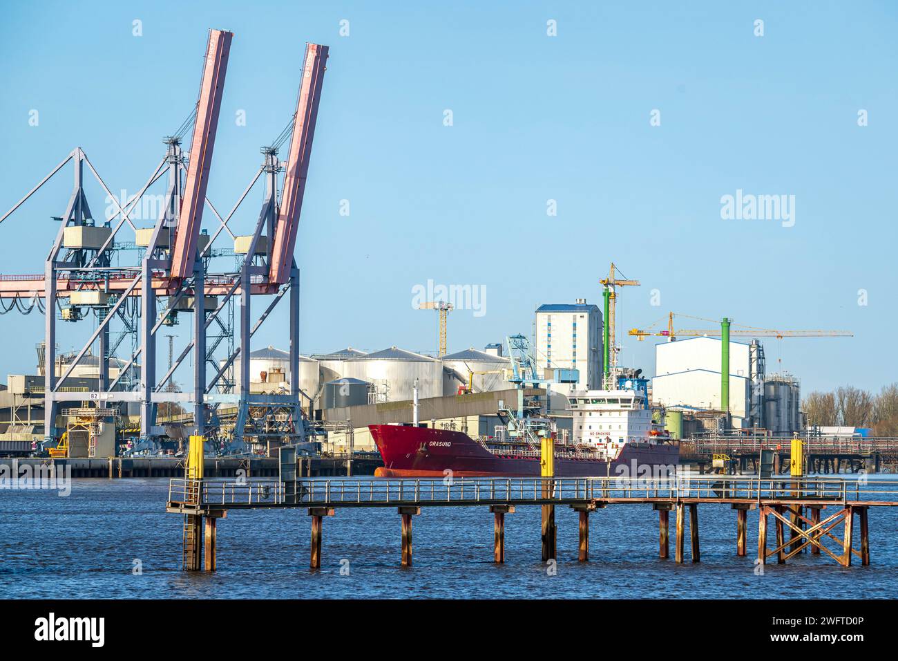Brake, Germany. 01st Feb, 2024. Ships moored in the port of Brake. A ...