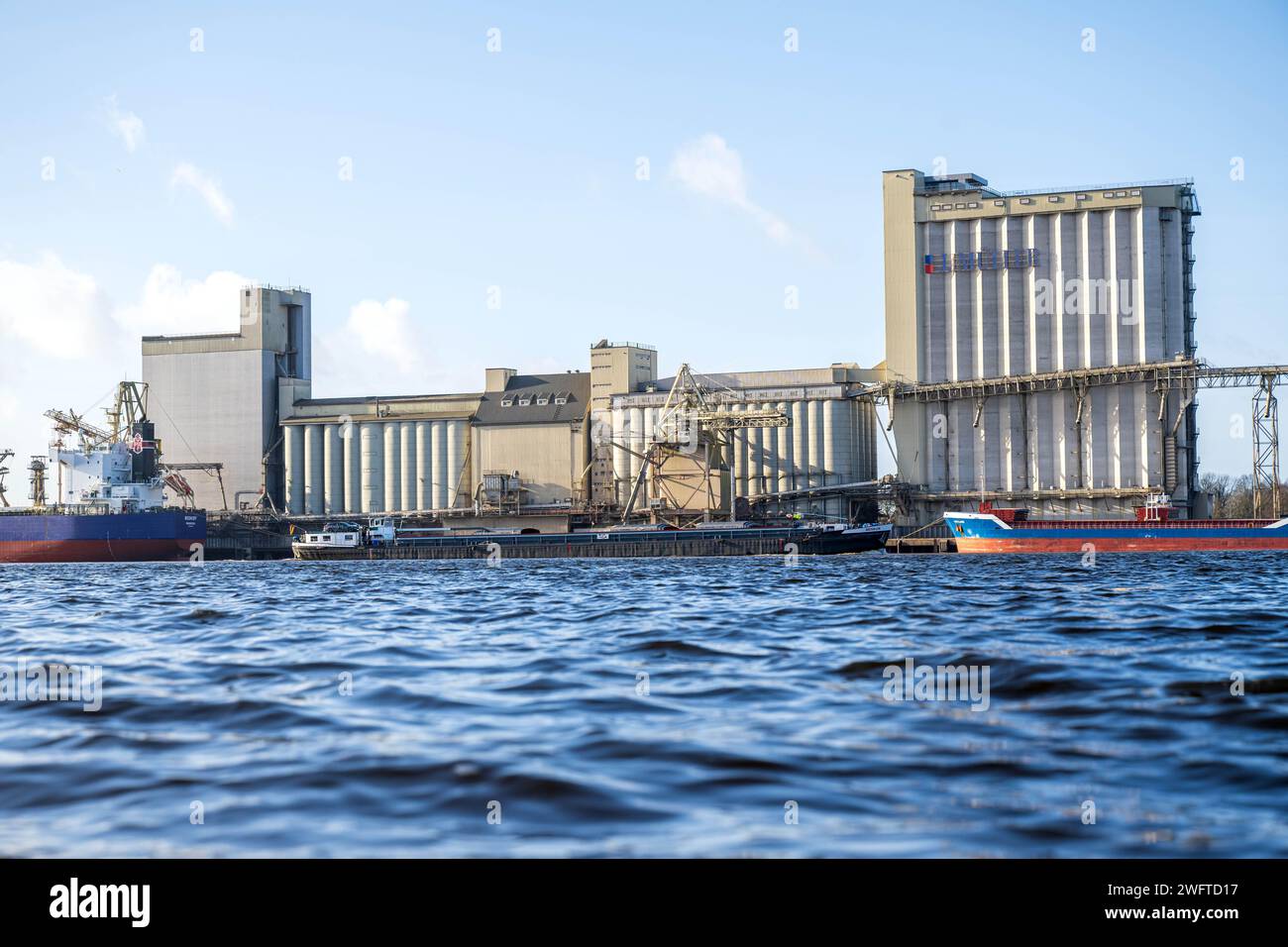 Brake, Germany. 01st Feb, 2024. Ships moored in the port of Brake. A ...