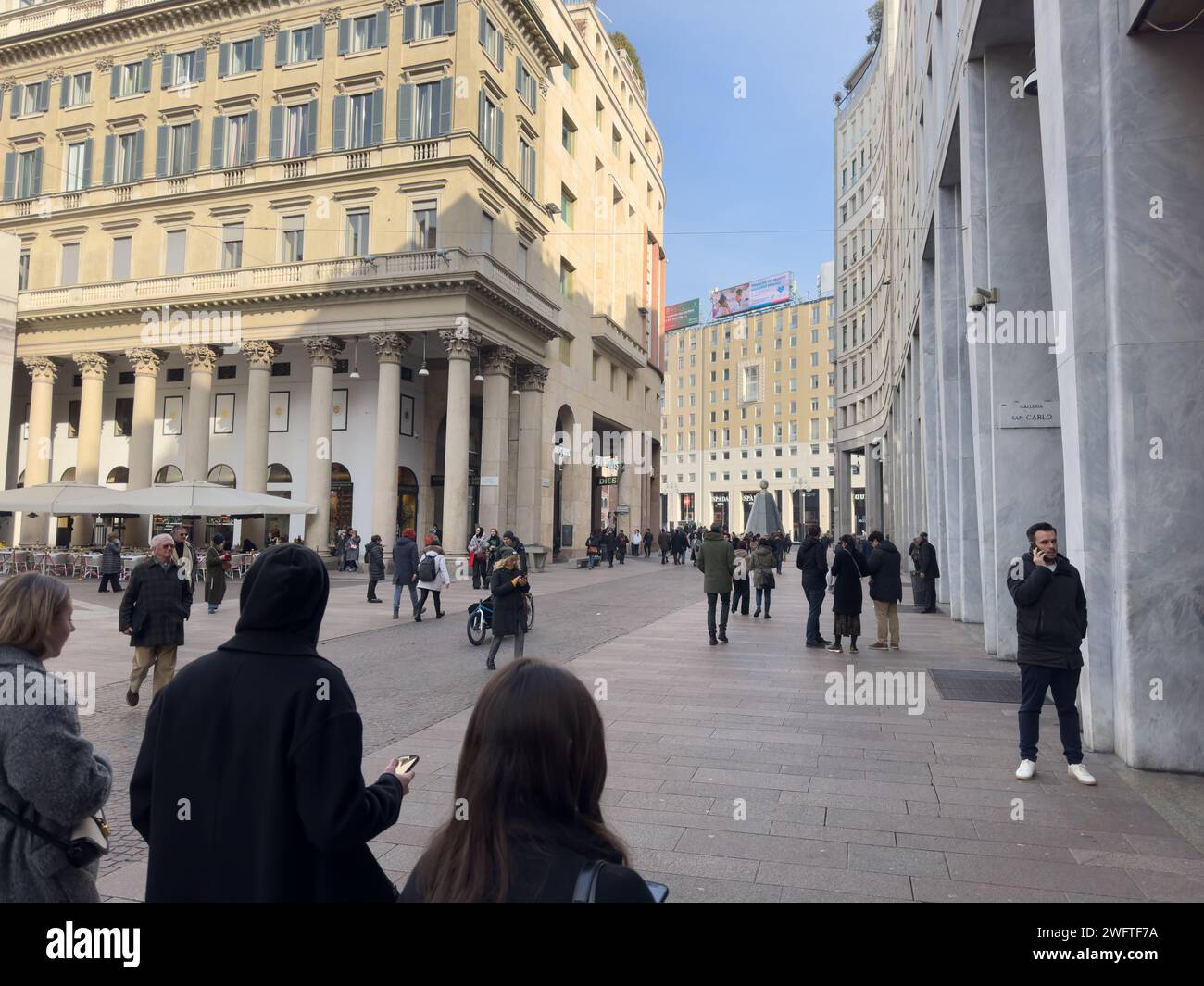 Corso Vittorio Emanuele II, the pedestrain road that leeds from the ...