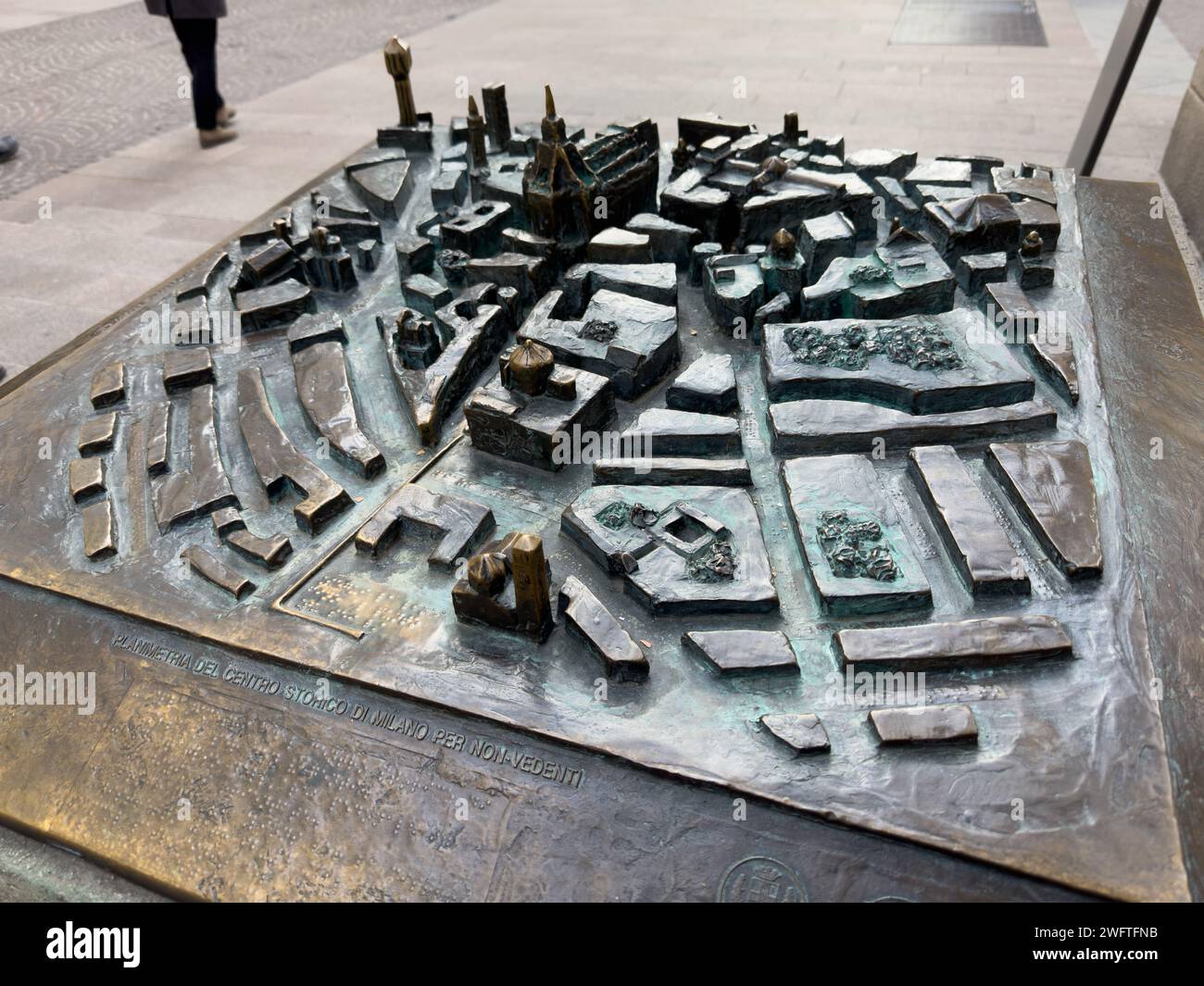 an amazing 3D bronz map of Milan's city centre for the blind, Milan ...