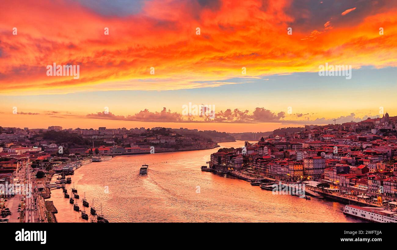 Ancient sunset hi-res stock photography and images - Alamy