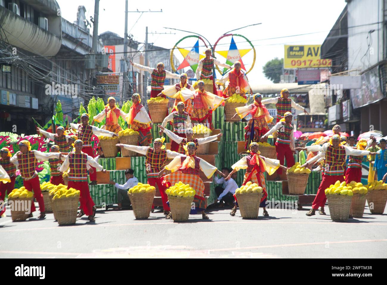 Participants Dinagyang festival.Dinagyang A religious and cultural ...